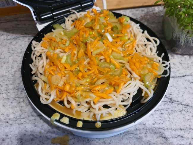 Asia-Waffel mit Mie-Nudeln und Gan Bian Rindfleisch – genussfaktor